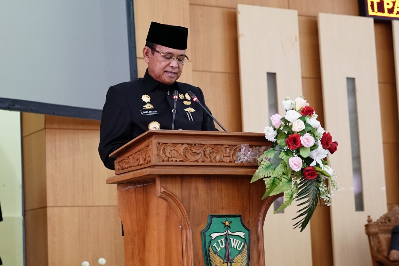 Ketua DPRD Luwu Serahkan 5 Ranperda Ke Bupati - Media Center Diskominfo Luwu