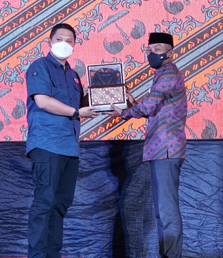 Melaunching Lima Motif Batik Luwu, Bupati Luwu : Ikon Ini Akan Diatur ...